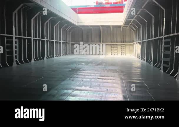 Dry dock inspection Stock Videos & Footage - HD and 4K Video Clips - Alamy