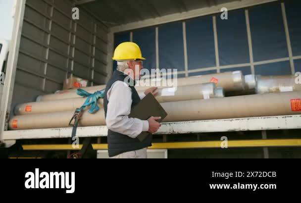 Logistics supply chain operator Stock Videos & Footage - HD and 4K ...