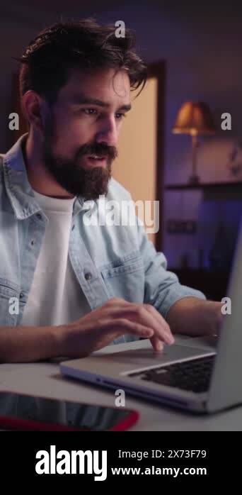 Man email Stock Videos & Footage - HD and 4K Video Clips - Alamy