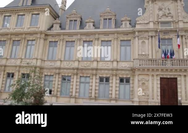 Grand city hall Stock Videos & Footage - HD and 4K Video Clips - Alamy