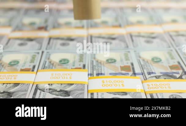 100 million note Stock Videos & Footage - HD and 4K Video Clips - Alamy