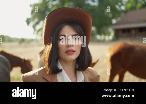 Equestrian smiling Stock Videos & Footage - HD and 4K Video Clips - Alamy