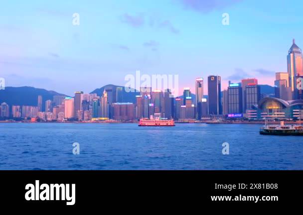 HONG KONG, CHINA - MAY 1, 2018: Hong Kong skyline cityscape downtown ...