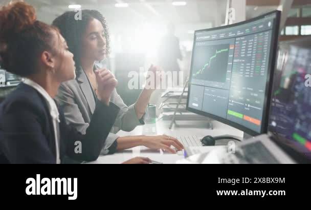 Data analysis online computer screen Stock Videos & Footage - HD and 4K ...