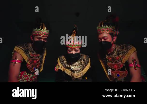 Traditional dance poses Stock Videos & Footage - HD and 4K Video Clips ...