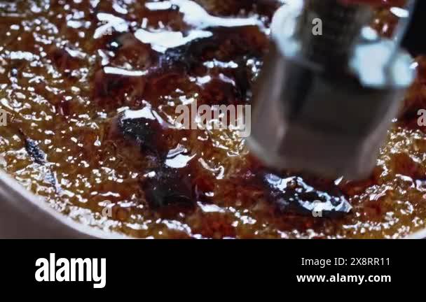 Flambé sweet Stock Videos & Footage - HD and 4K Video Clips - Alamy