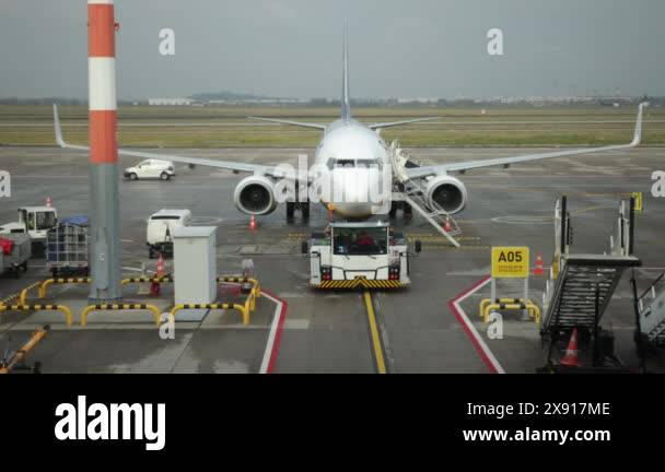 Aircraft ground support equipment Stock Videos & Footage - HD and 4K ...