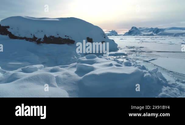 Ocean mountain range Stock Videos & Footage - HD and 4K Video Clips - Alamy