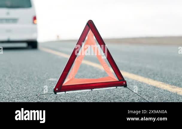 Breakdown symbol Stock Videos & Footage - HD and 4K Video Clips - Alamy