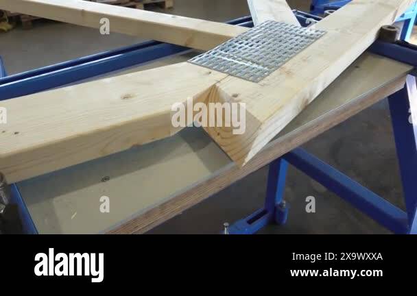 Truss joint Stock Videos & Footage - HD and 4K Video Clips - Alamy