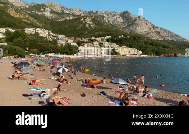 Busy beach scene Stock Videos & Footage - HD and 4K Video Clips - Alamy