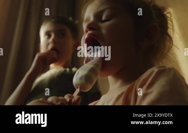 Kids silly eating Stock Videos & Footage - HD and 4K Video Clips - Alamy