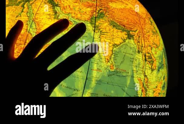 Learn globe Stock Videos & Footage - HD and 4K Video Clips - Alamy