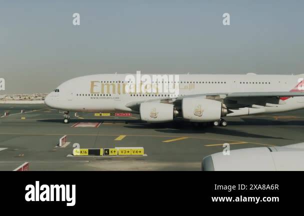 Emirates emirates Stock Videos & Footage - HD and 4K Video Clips - Alamy