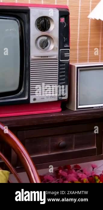 Antique tv with stereo Stock Videos & Footage - HD and 4K Video Clips ...