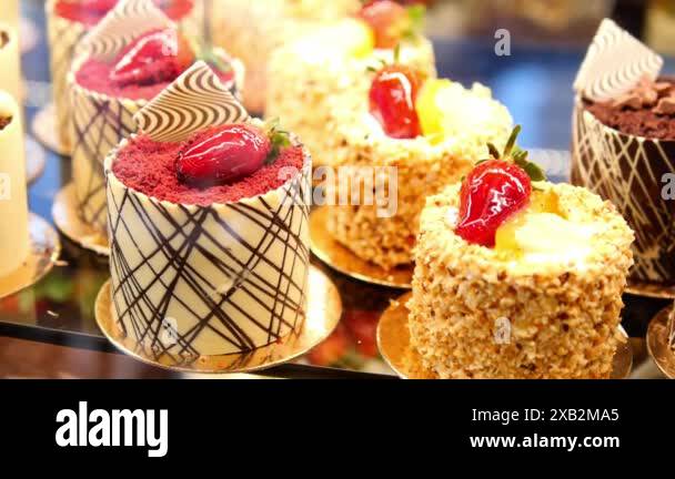 Cake display Stock Videos & Footage - HD and 4K Video Clips - Alamy