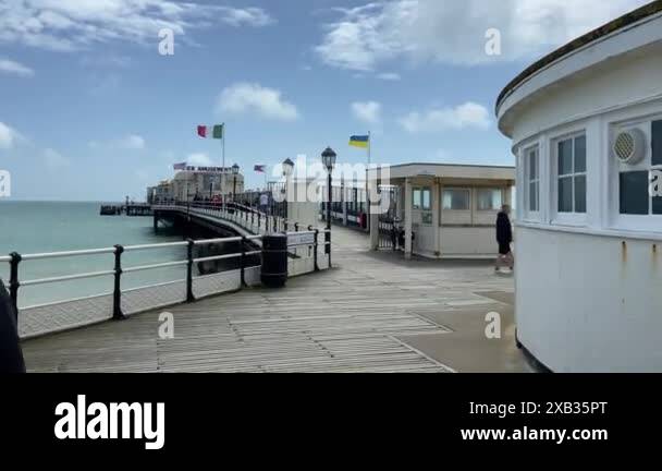 Worthing pier sea Stock Videos & Footage - HD and 4K Video Clips - Alamy