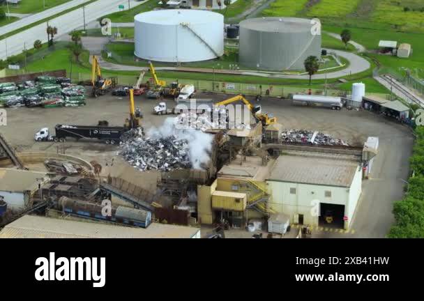 Metal dismantling Stock Videos & Footage - HD and 4K Video Clips - Alamy