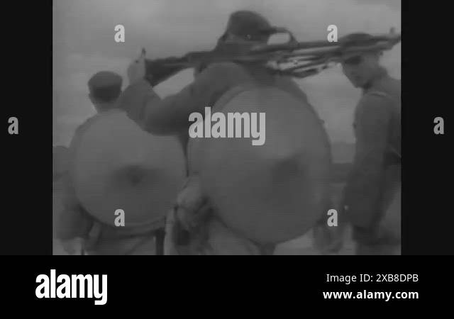 1944 - During the evacuation of Liuchow Chinese soldiers, seen from ...