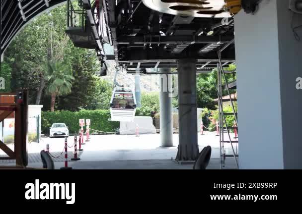 Funicular system Stock Videos & Footage - HD and 4K Video Clips - Alamy