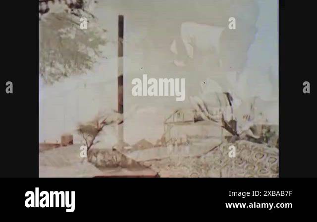 Construction workers build a building in Pakistan and Punjab and ...