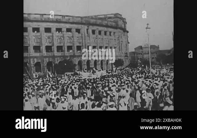 Mahatma Gandhi changes the name of the Dalit people to Harijans, to ...