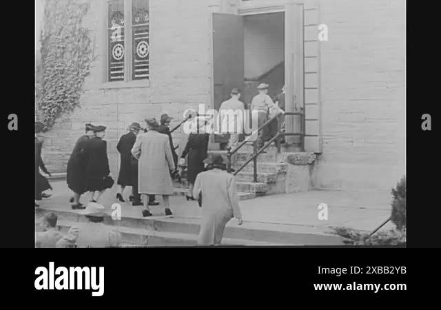 A sergeant and a general talk about the Korean war tactics in 1959 ...