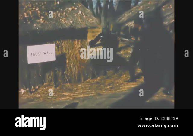 1967 - American troops in the 1st Training Battalion are familiarized ...