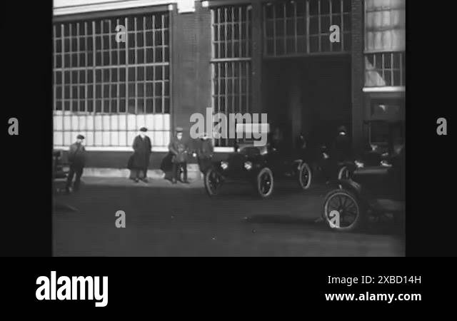The 10 millionth Ford off the assembly line in Detroit in the 1920s ...