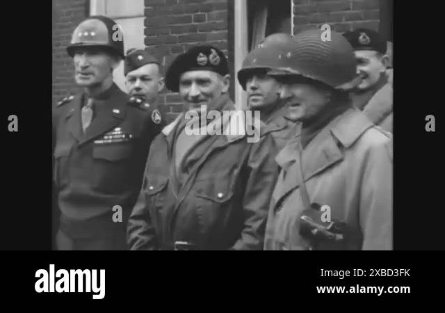 1945 - GERMANY - General Montgomery stands with US army generals for ...