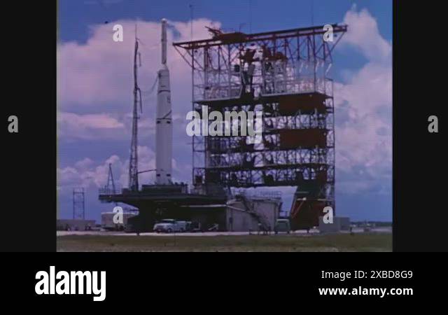 Real time unedited footage of the launch of Discoverer VI rocket in ...