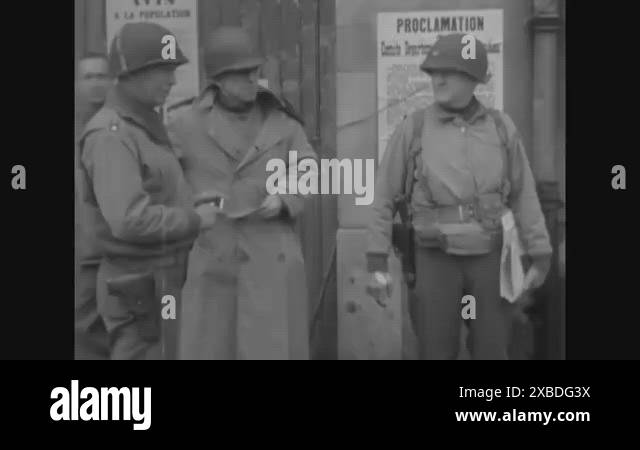FRANCE - 1944 - General Marshall visits US Army Division Headquarters ...