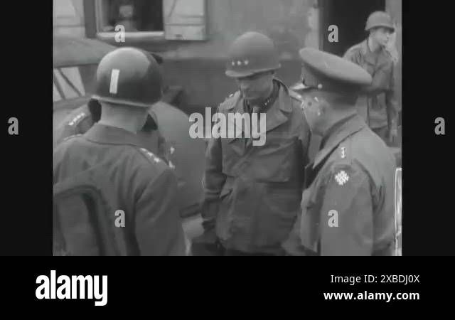 FRANCE - 1944 - General Eisenhower speaks with military generals in ...