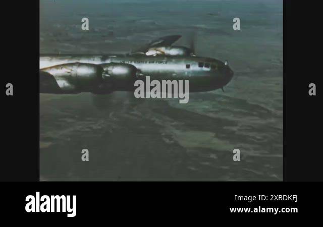 1953 - Men at an Atomic Energy Commission control point track a USAF ...