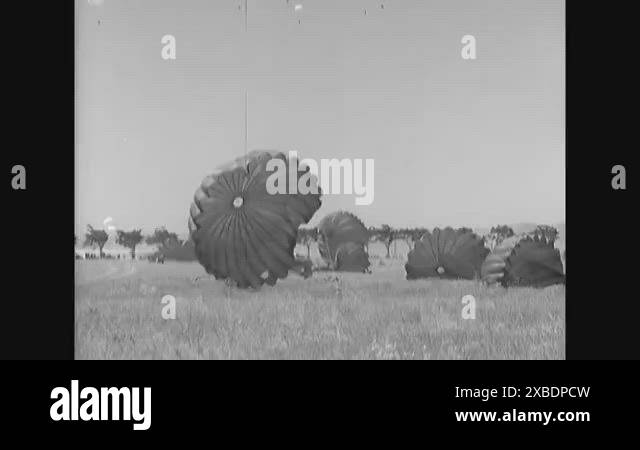 MOROCCO - 1943 - US paratroopers in training during WW2 land in Oujda ...