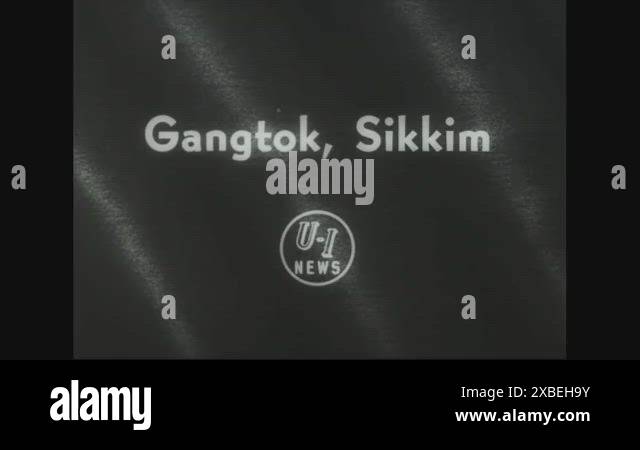 1963 - American socialite Hope Cooke marries Sikkim's Crown Prince ...