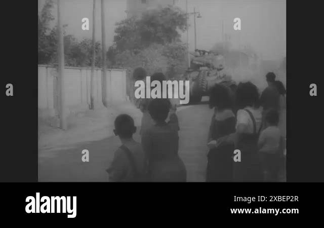 1944 - General Mark Clark and the Allied 5th Army enters Rome to the ...