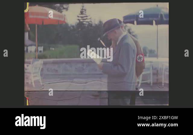 Color, Hitler hosts guests at his Berchtesgaden retreat, 1940s Stock ...