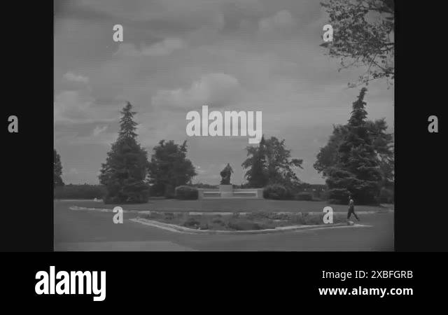 1940s - The Booker T. Washington monument and George Washington Carver ...
