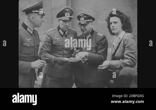 1940s - Wounded Afrika Korps soldiers are visited on their dock ...