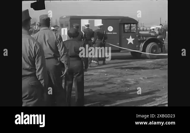 1953 - American POW returnees are carried on stretchers onto a C-124 ...
