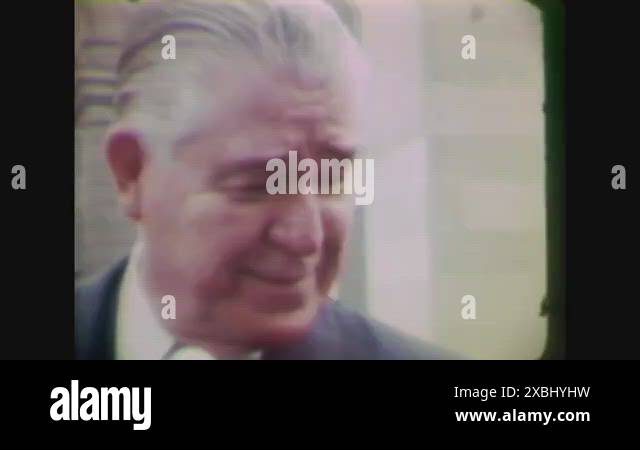 1968 - Percy Foreman, James Earl Ray's defense attorney, gives his ...