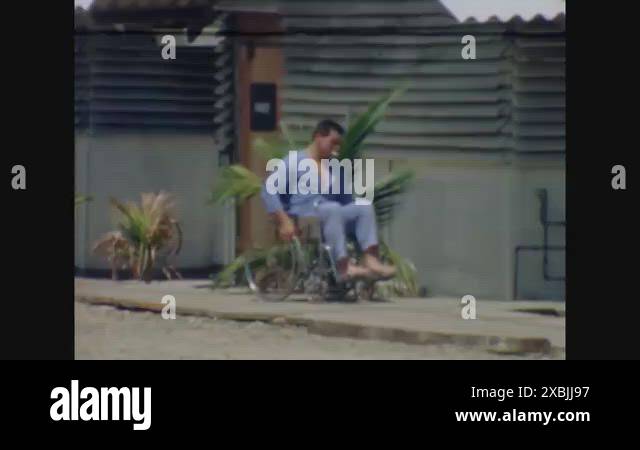 1968 - Vice Admiral Burkley visits a wounded VNN seaman and looks at ...