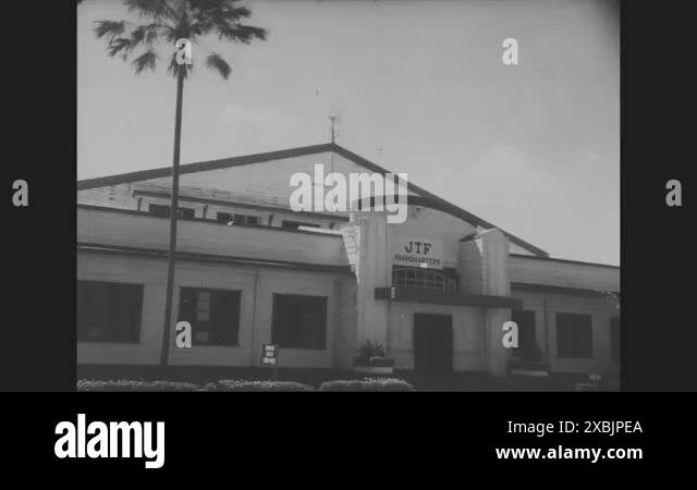 Generals Isaac Davis White and Thomas Samuel Moorman Jr. talk to ...
