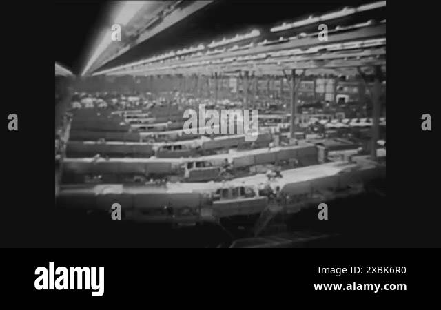 1943, 1944 - Laborers manufacture Air Force Superforts at an industrial ...