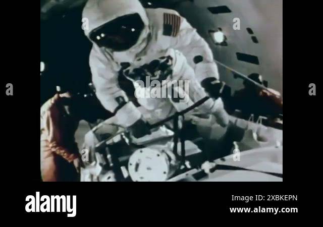 1971 - Astronauts experience zero gravity in a simulator at NASA'S ...