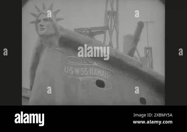 1918 - Women and admirals are seen with a parade float before the ...