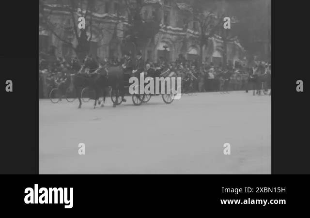 1918 - General Pershing salutes the crowd from President Wilson's ...