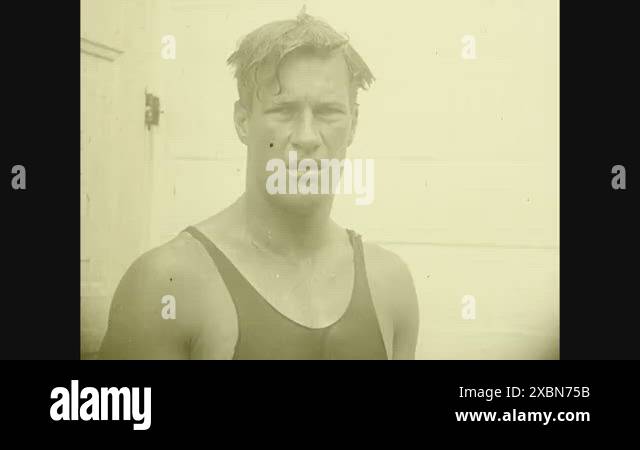 1924 - Swimmers Johnny Weissmuller, Maria Vierdag and Truus Klapwijk ...
