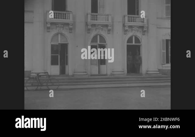 1918 - General George Brett confers with aides and General Adelbert ...